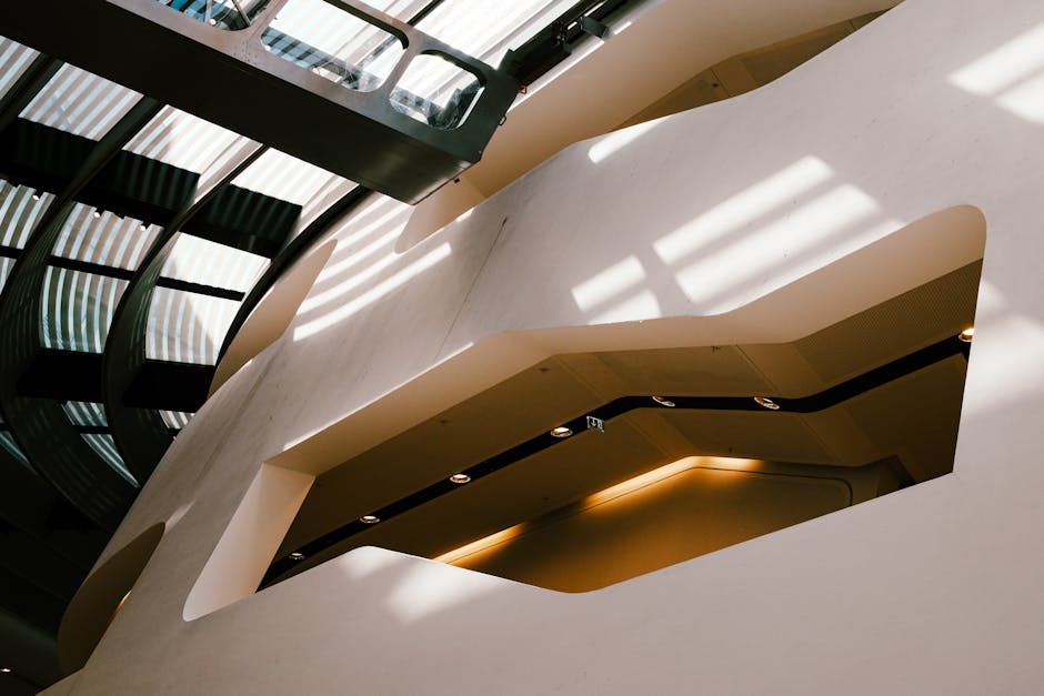 Geometria Differenziale: Un Approccio Unico all'Analisi delle Curve e ...
